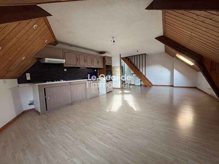 Appartement à vendre - Voiron, Centre-ville, Gare - 3 pièces - 2 chambres