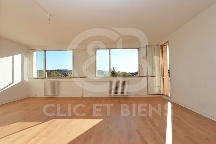Appartement 4 pièces à vendre - Viroflay, Haras