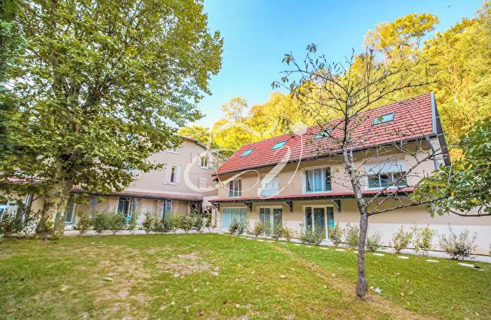 Appartement à louer - Centre et Sud Est, Saint-Didier-au-Mont-dOr - 3 pièces - 2 chambres