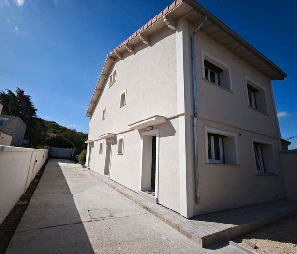 Mézières-sur-Seine : Appartement 2 pièces à louer