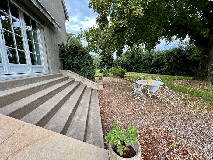 Maison à vendre - Tournus - 11 pièces - 6 chambres