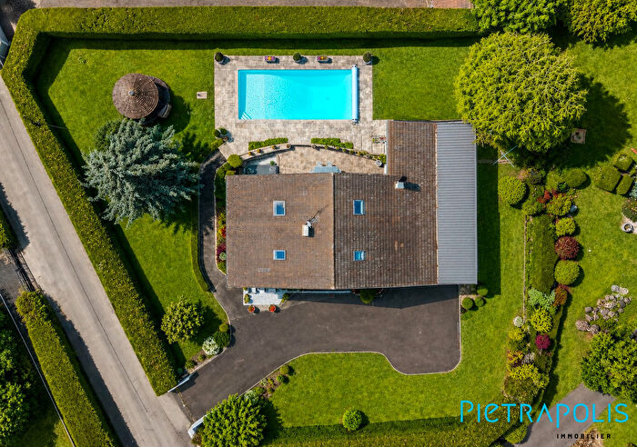 Saint-Genis-Pouilly : Maison 6 pièces à vendre