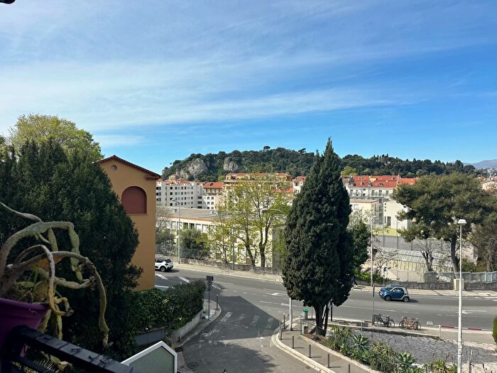 Appartement 3 pièces à vendre - Nice, Le Port