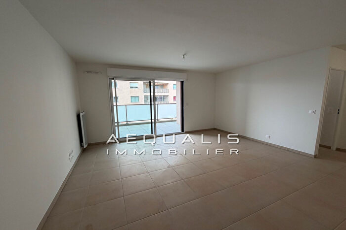 Appartement à louer - Saint-Laurent-du-Var, Galinières, Pomarels - 2 pièces - 1 chambre