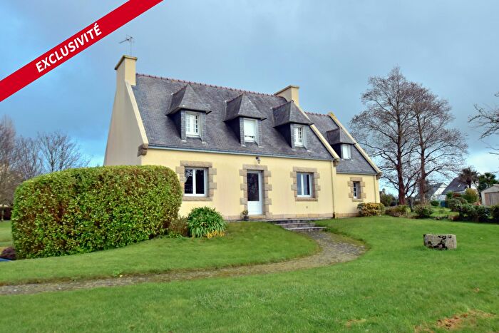 Maison à vendre - Plomodiern - 6 pièces - 4 chambres