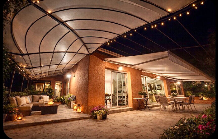 Maison à vendre - Saint-Raphaël - 7 pièces - 5 chambres