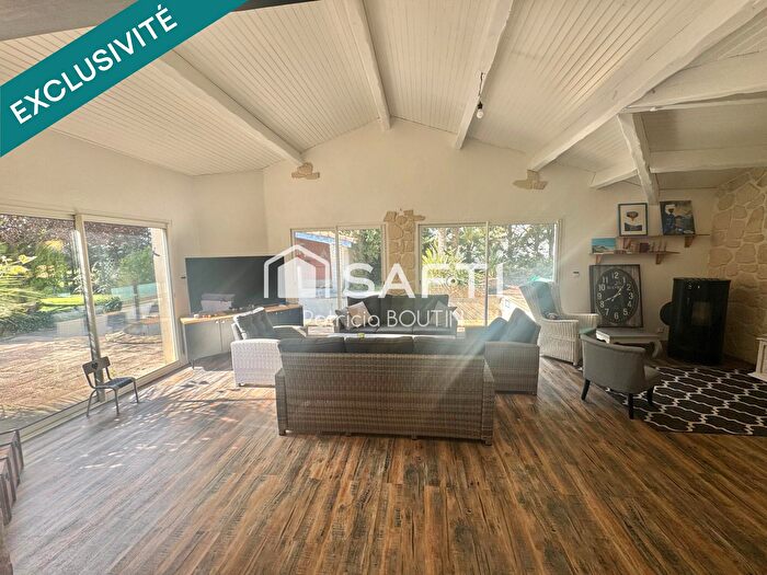 Maison à vendre - Chizé - 8 pièces - 5 chambres