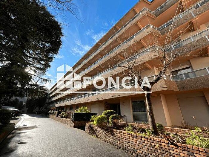 Appartement à louer - Pastières, Chartres - 4 pièces - 3 chambres