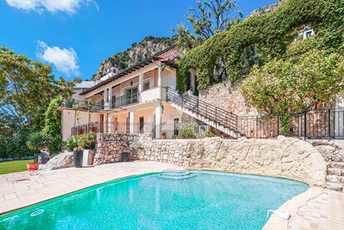 Cap-dAil : Maison 7 pièces à louer