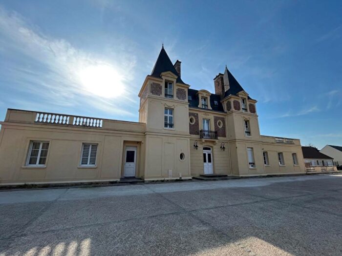 Appartement à louer - Mennecy, Centre-ville, Gare, Châtries, Château, Bel-Air - 4 pièces - 3 chambres