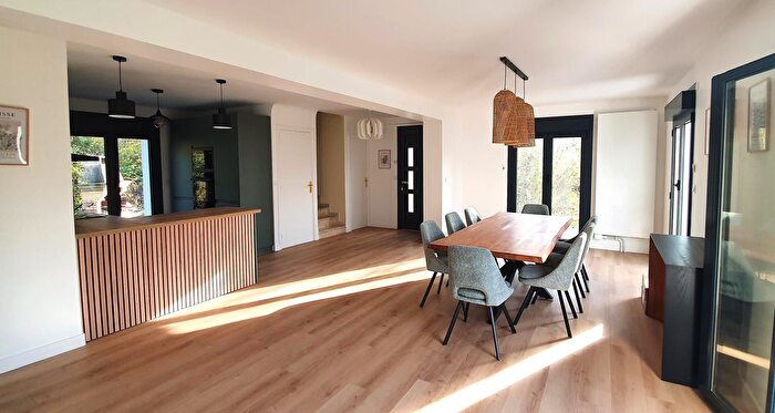 Maison à vendre - Chaumes-en-Brie - 6 pièces - 4 chambres