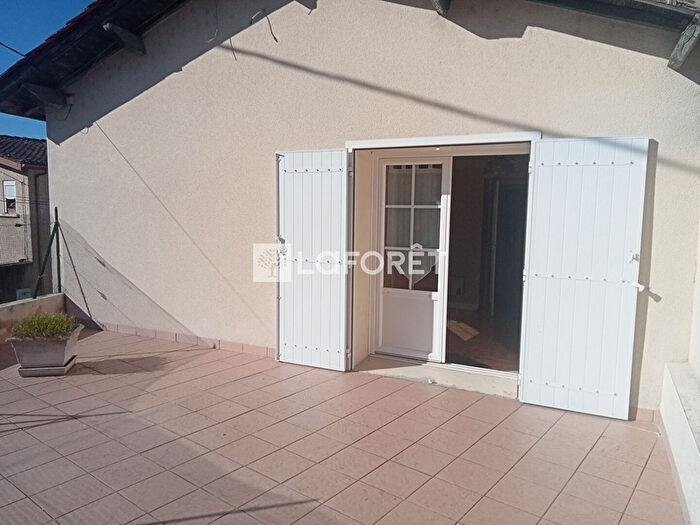 Maison à vendre - Châteaubernard - 4 pièces - 2 chambres