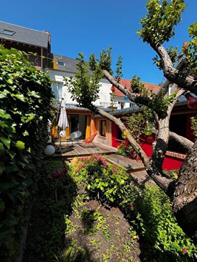 Dives-sur-Mer : Maison 7 pièces à vendre