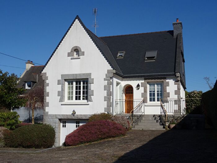 Maison à vendre - Ploubezre - 8 pièces - 4 chambres