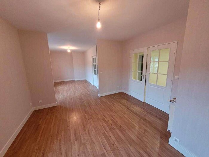 Appartement à louer - Centre Ville, Bar-le-Duc - 4 pièces - 2 chambres