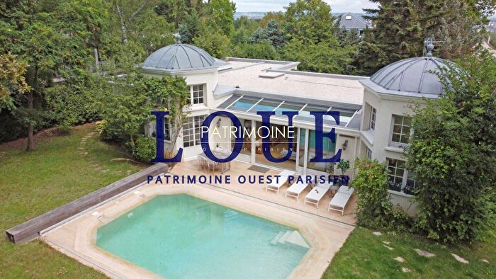 Maison à louer - Jonchere-Malmaison-Saint Cucufa, Rueil-Malmaison - 8 pièces - 6 chambres