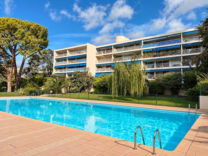 Appartement 4 pièces à vendre à Nice, Corniche Fleurie