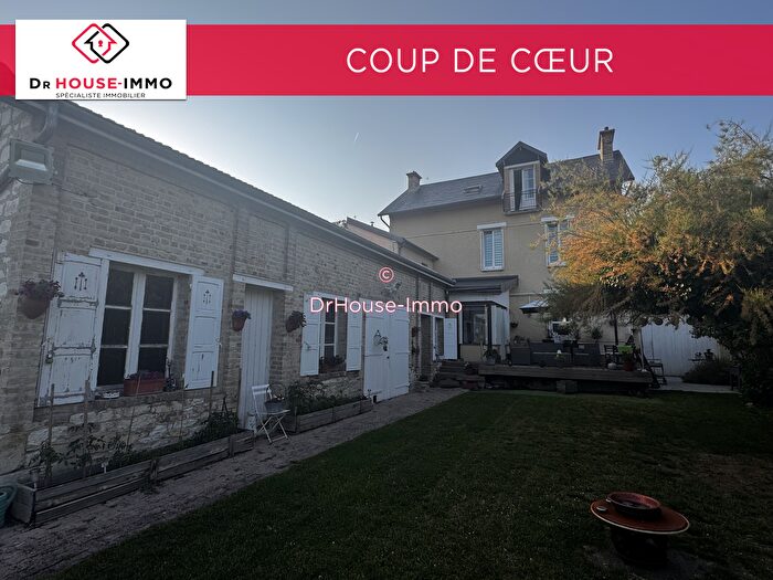 Menneville : Maison 7 pièces à vendre