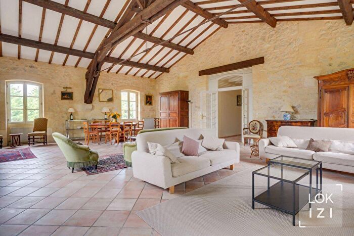 Maison à louer - Zone Industrielle Quatre Pavillons-La Gardette, Lormont - 7 pièces - 6 chambres