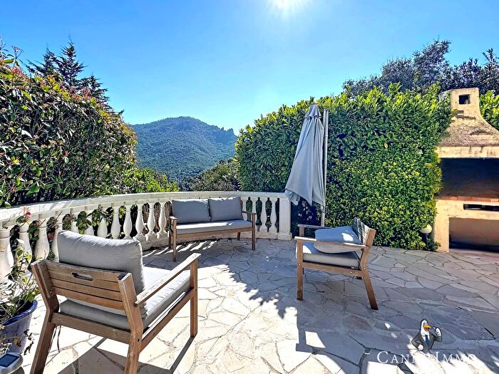 Maison à vendre - Mandelieu-la-Napoule - 5 pièces - 3 chambres