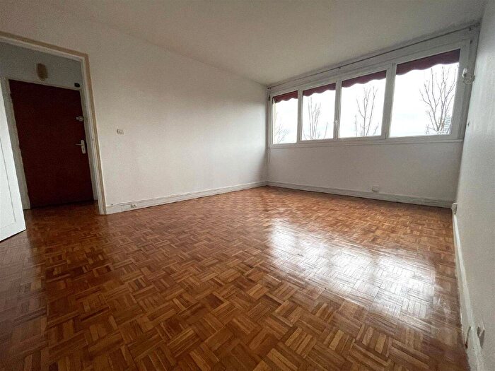 Appartement à louer - La Fontaine-Parc des Sceaux-Croix de Berny-Centre Ville, Antony - 3 pièces - 2 chambres