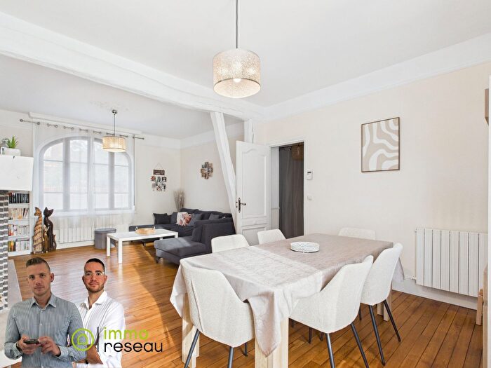 Maisons à vendre et appartements à louer - 3