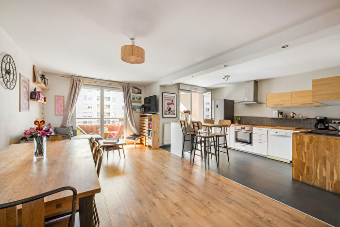 Appartement 4 pièces à Lyon 7ème, Gerland, à vendre
