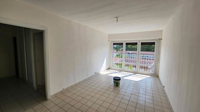 Centre-Max Barel-Centre Nord, Vénissieux : Appartement 4 pièces à louer