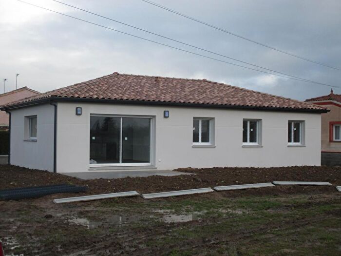 Maison à vendre - Carlus - 4 pièces - 3 chambres