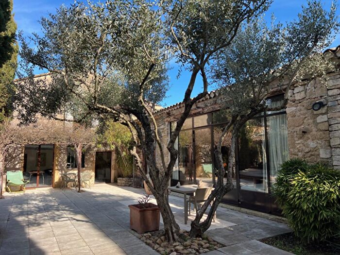 Maison à vendre - Maubec - 12 pièces - 6 chambres