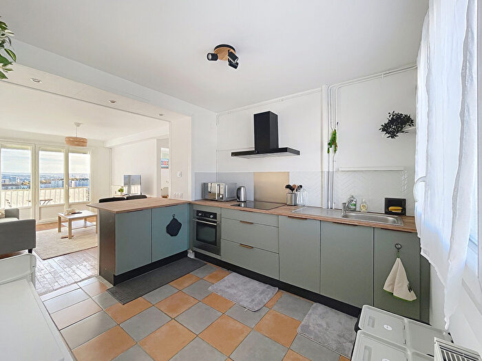 Appartement à louer - Limoges, CHU - 1 pièce - 1 chambre