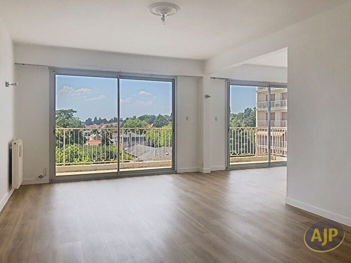 Appartement 4 pièces à Cholet, Notre Dame, à vendre