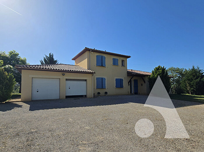 Maison 8 pièces à Gourdon, à vendre