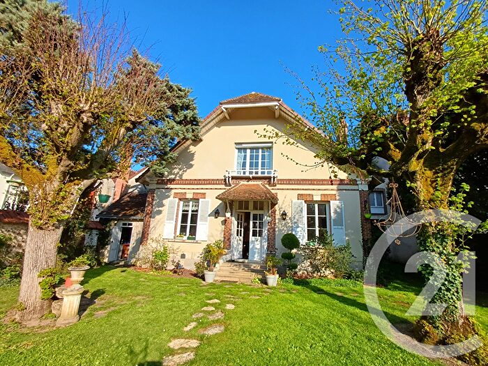 Maison à vendre - Cloyes-sur-le-Loir - 7 pièces - 5 chambres