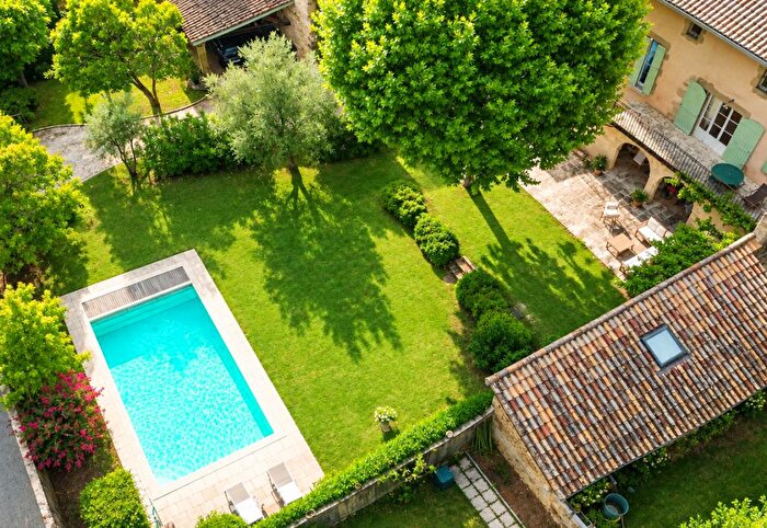 Maison 8 pièces à Mours-Saint-Eusèbe, à vendre