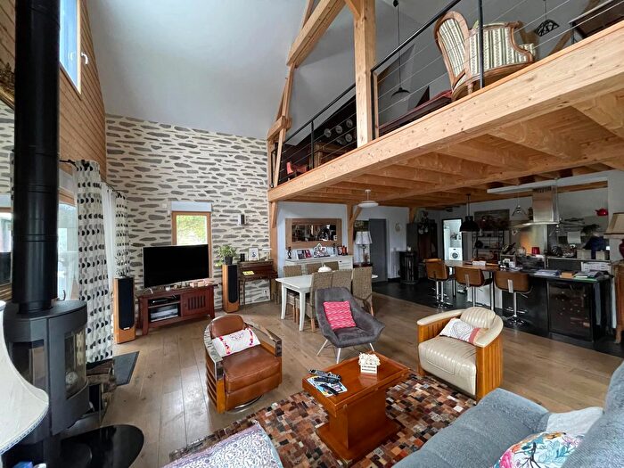 Maison à vendre - Longué, Longué-Jumelles - 7 pièces - 3 chambres