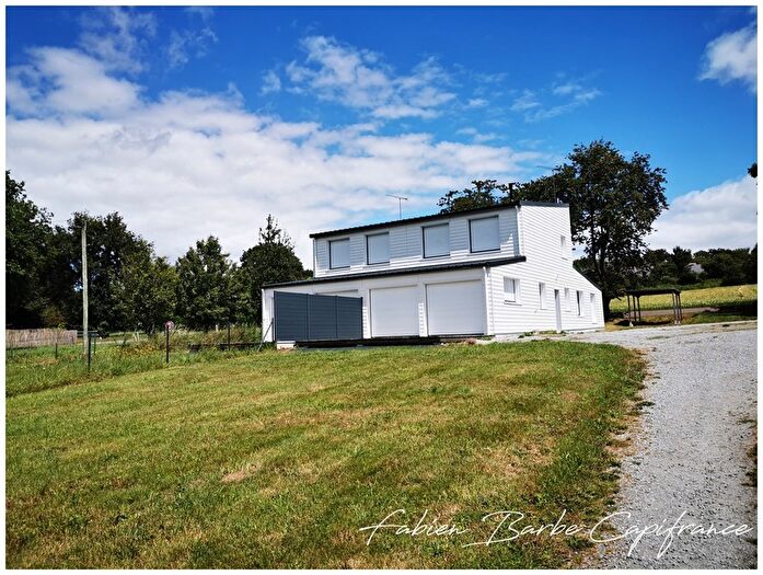 Maison 12 pièces à Guillac, à vendre