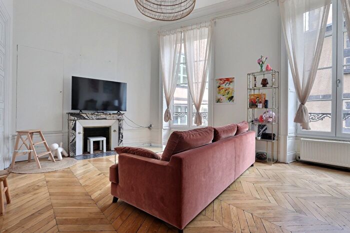 Appartement à louer - Clermont-Ferrand, Delille, Cathédrale, La Gare - 3 pièces - 2 chambres