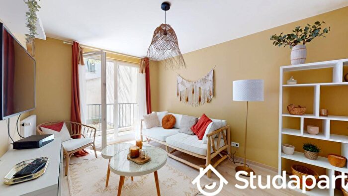 Appartement à louer - Beaulieu Montchovet-Marandinière, Saint-Étienne - 1 pièce - 2 chambres