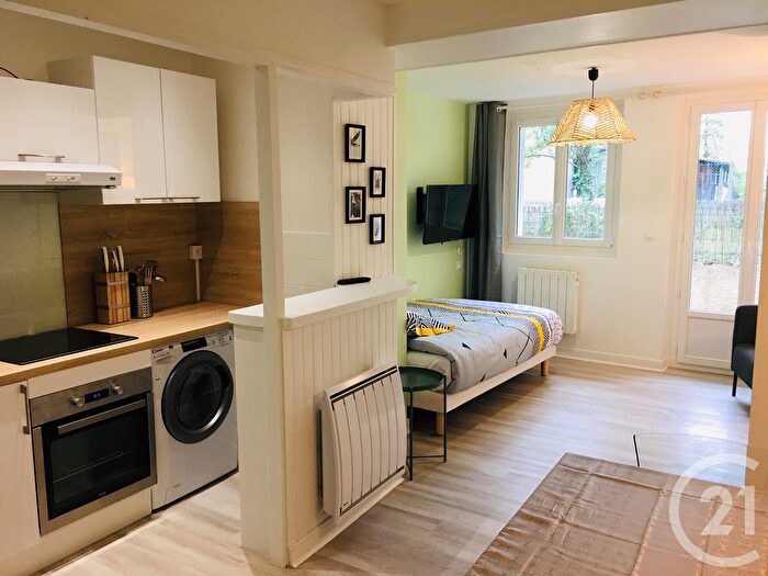 Appartement à louer - Riom, Gare, Dagneaux, Moulin dEau, Planchepaleuil, Le Marais - 1 pièce