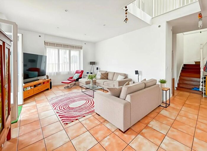 Maison à vendre - Mussidan - 6 pièces - 5 chambres