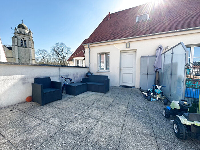 Appartement à vendre - La Chapelle-en-Serval - 3 pièces - 2 chambres