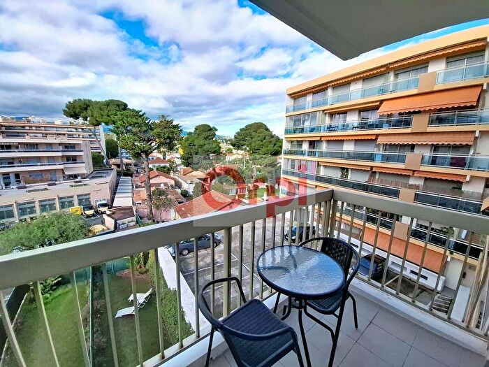 Appartement à louer - Le Cros de Cagnes, Cagnes-sur-Mer - 1 pièce