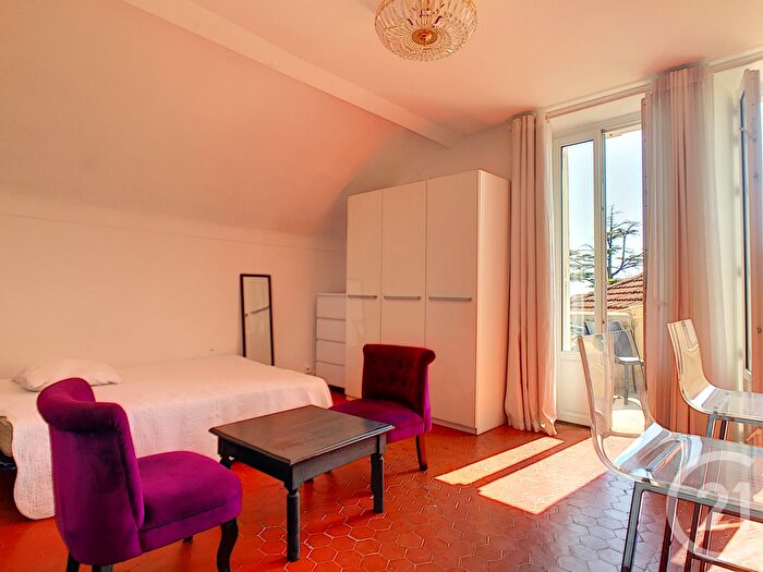 Cannes, Croix des Gardes : Appartement 1 pièce à louer