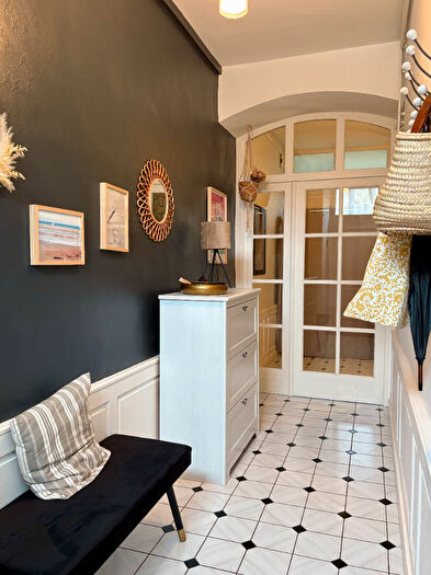 Maison à vendre - Laval, Les Pommeraies - 8 pièces - 5 chambres