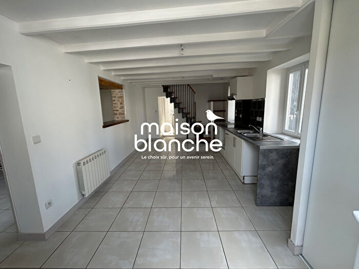Maison à louer - Breuil-la-Réorte - 4 pièces - 3 chambres