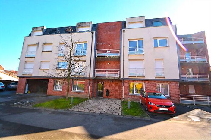 Appartement à louer - Faubourg Saint Catherine-Faubourg de Paris-Le Vignole, Valenciennes - 2 pièces - 1 chambre