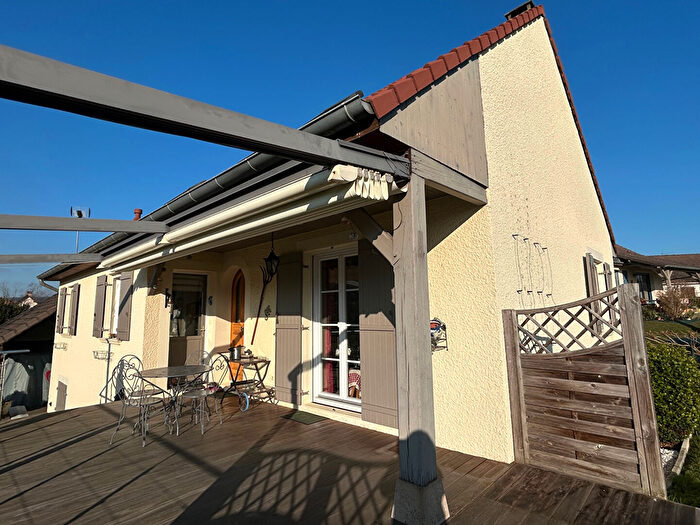 Maison à vendre - Saint-Gengoux-le-National - 7 pièces - 5 chambres