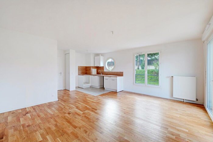 Appartement à vendre - Verneuil-sur-Seine, Centre-ville, Gare - 4 pièces - 3 chambres