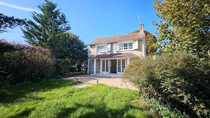 Maison à louer - Bois-le-Roi - 5 pièces - 4 chambres